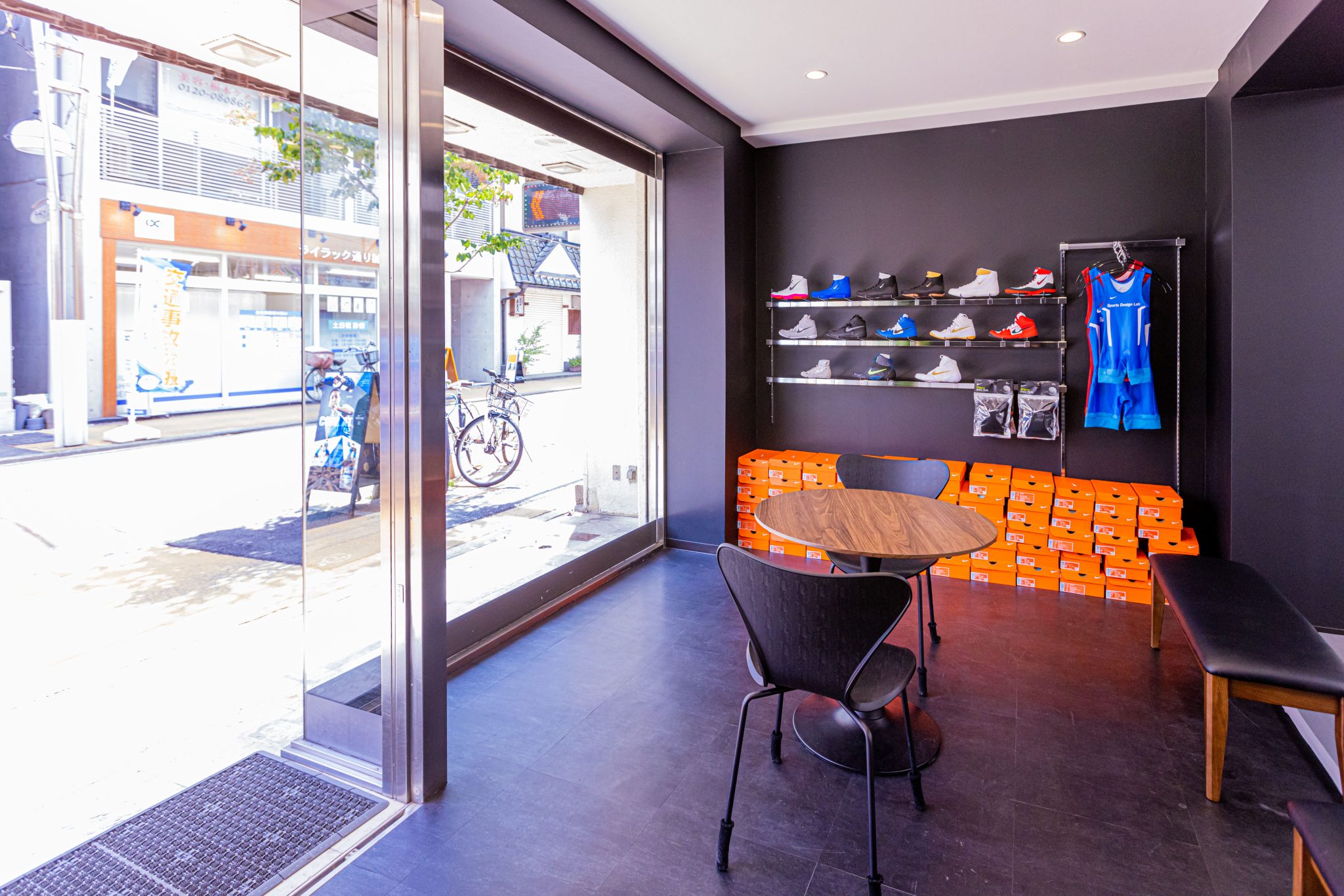 COMBAT LABEL | 私たちコンバットレーベルは、アスリートの未来につながるソリューションを提供します